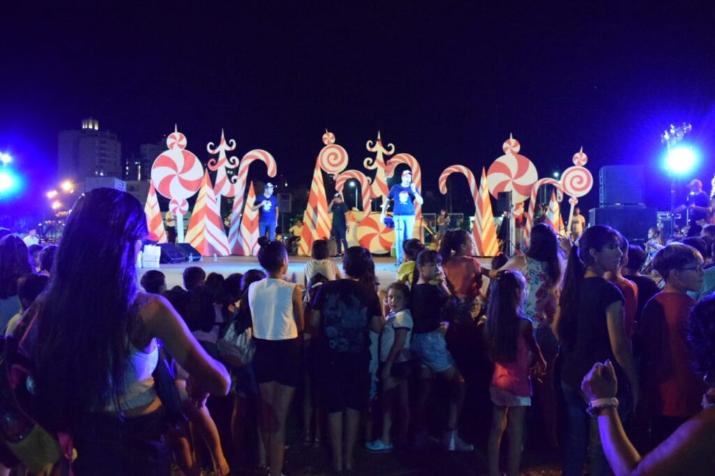 “Gurises Felices” animó la llegada de los Reyes Magos - Enredo Numérico